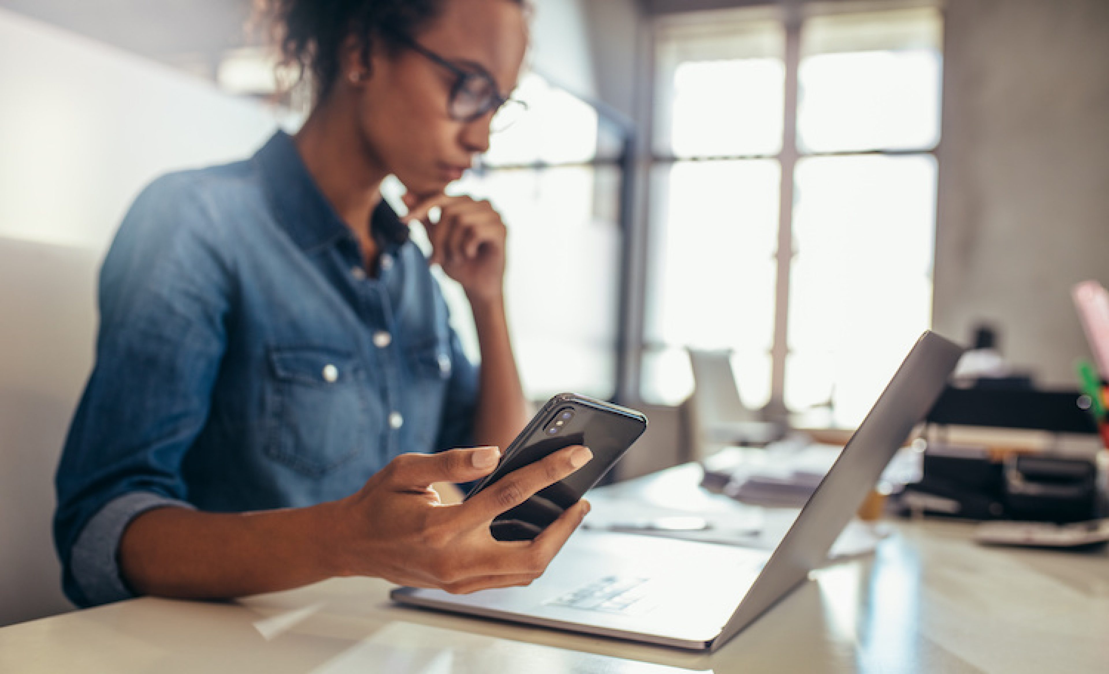 Een zakelijke mail schrijven. Hoe doe ik dat? | Vodafone Business